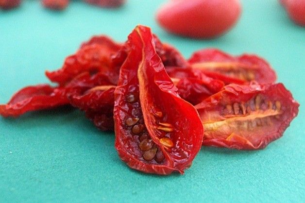 How to Sun Dry Tomatoes: A Step-by-Step Guide – Tipsin the Garden